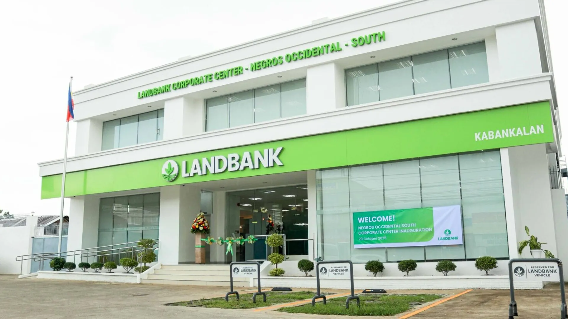 LANDBANK expands reach in Negros Occidental with new one-stop hub ...